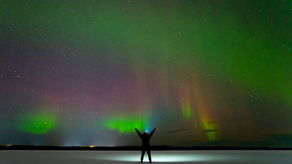 Revontulet heräävät täyteen loistoon valokuvissa - Karttaselain